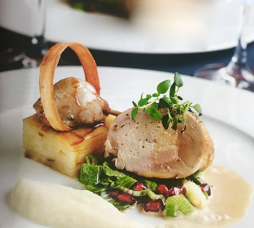 Farsert vaktel med Anna-poteter og steinsoppsaus | Appetitt