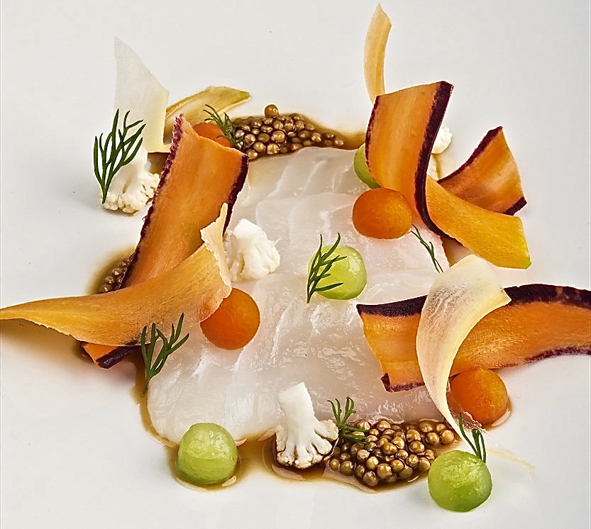 Råskåret kveite med syltede grønnsaker | Appetitt