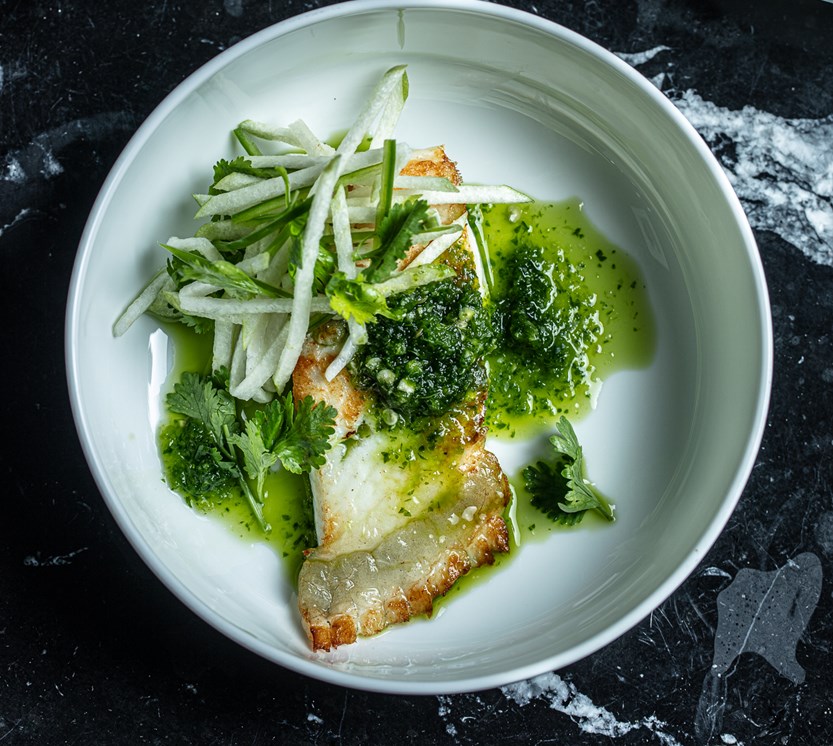 Plah Nahm jiim – Stekt piggvar med thailandsk sjømatsaus | Appetitt